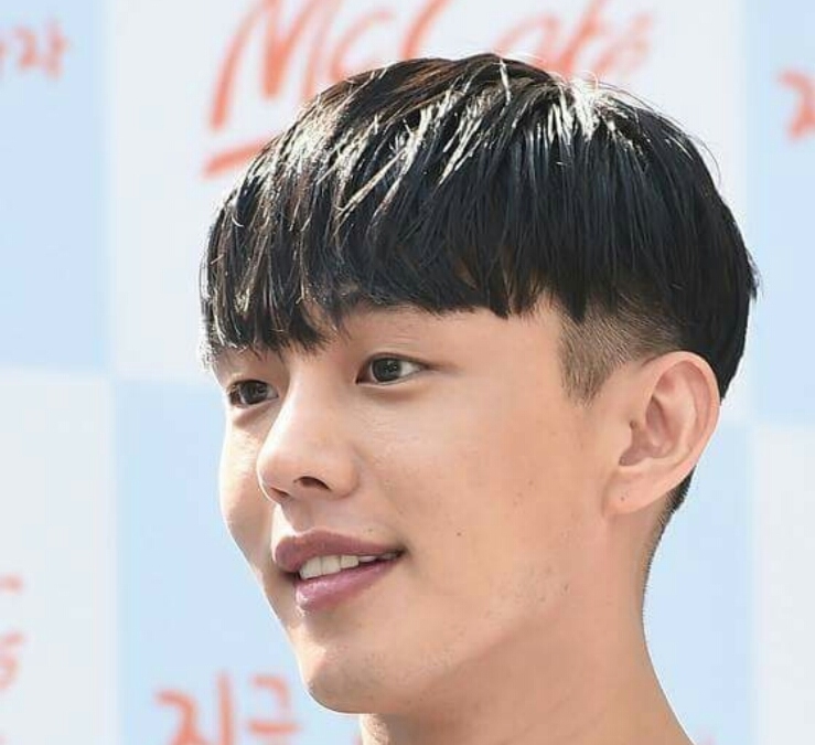 부산미용실 유아인투블럭투블럭유아인머리스타일꾸밈헤어 디자이너 선화 네이버 블로그